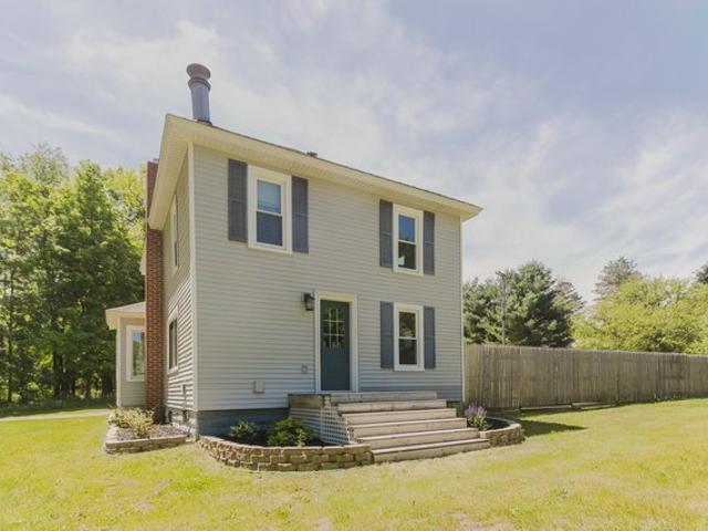 2803 nd Ave, Lawton, MI 49065