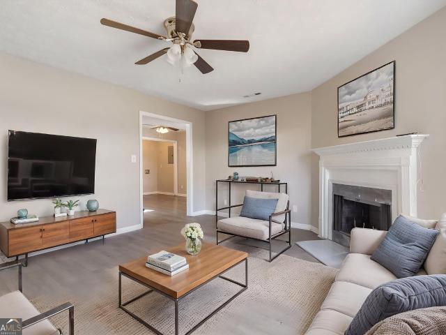 2803 Old South Drive