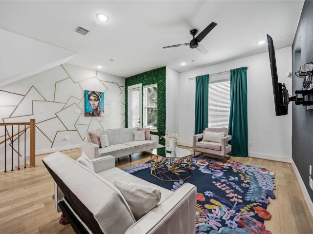 2803 Anita Street