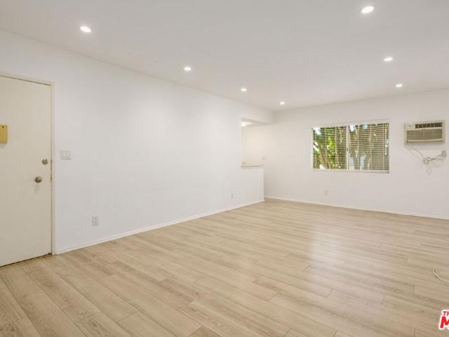 2803 Arizona Avenue 11