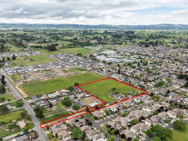 2803 Dutton Mdw, Santa Rosa, CA 95407