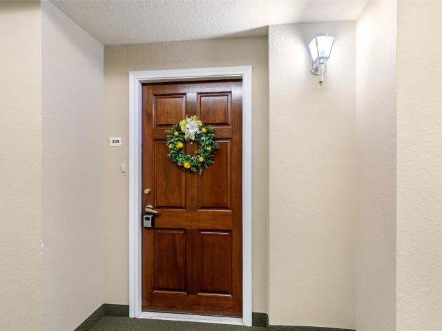 2803 Kings Crossing Drive 209