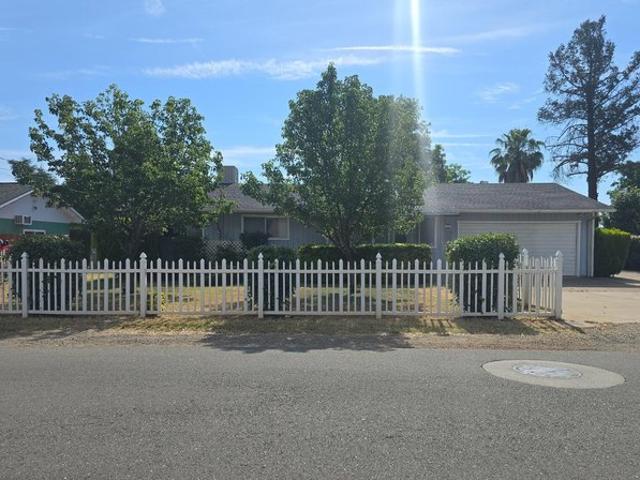 2803 Larkspur Ln, Redding, CA 96002