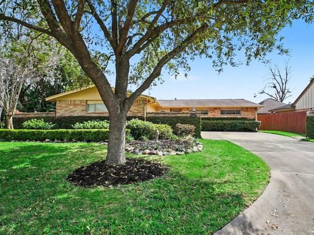 2803 Rockarbor Dr, Houston, TX 77063