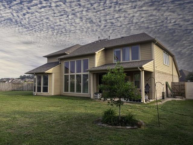 2803 Woodland Glen Ln, Conroe, TX 77385