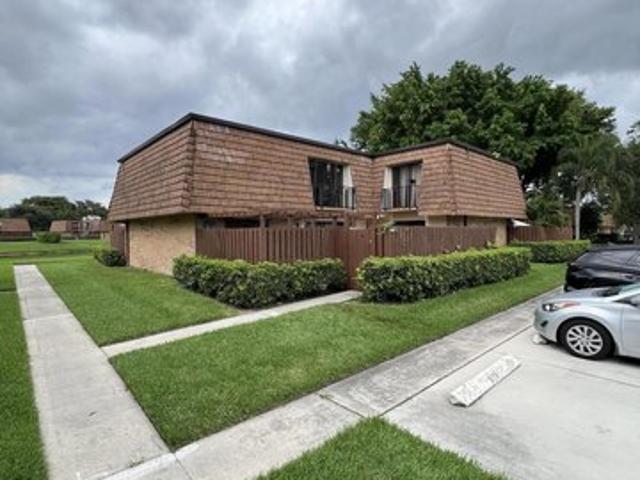 2803 28th Ln Unit 106C, Greenacres, FL 33463
