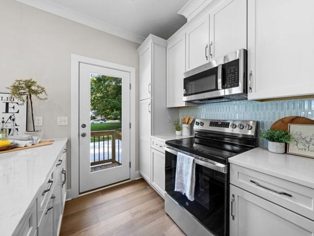 2803A Fawn Ave, Durham, NC 27705