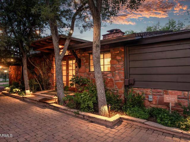 280 Copper Cliffs Drive