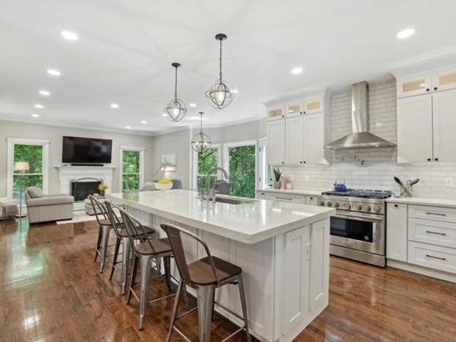 280 Cameron Ridge Dr, Atlanta, GA 30328