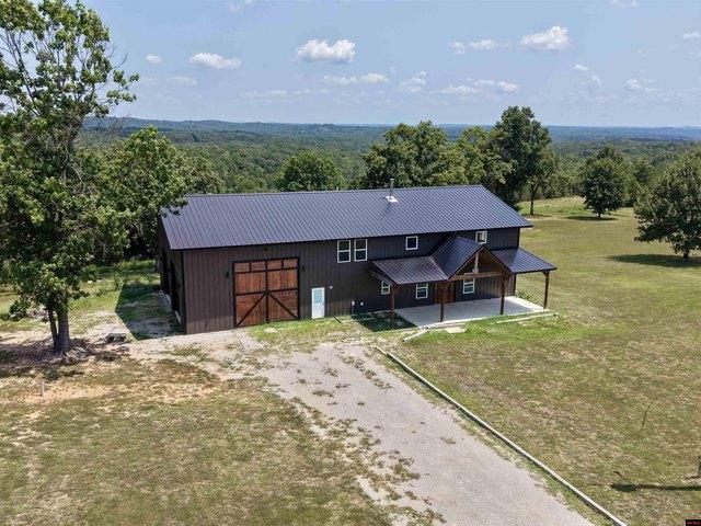 280 Chriswood Dr, Clarkridge, AR 72623