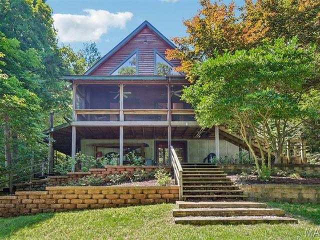 280 Arrowhead Ln, Litchfield, IL 62056