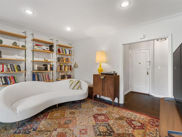 280 Bronxville 8B