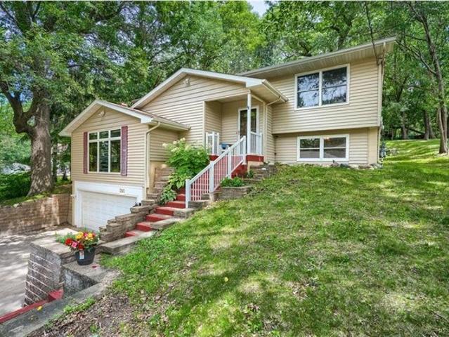 280 Glenmar Ave, Mahtomedi, MN 55115