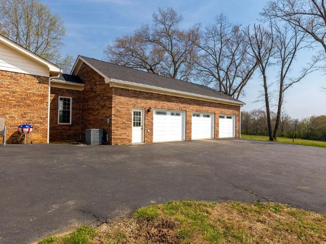 280 Ervin Ln
