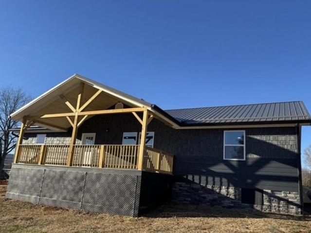 280 Hickory St, Bean Station, TN 37708