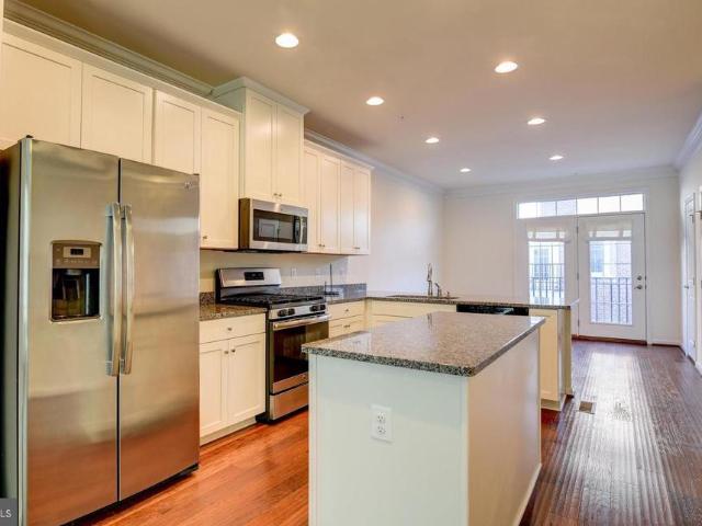 280 High Rail Terrace SE