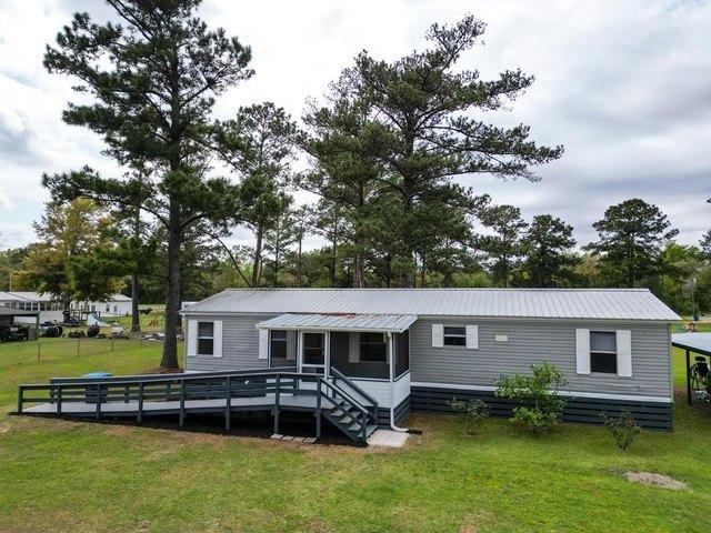 280 Hurd St, Wewahitchka, FL 32465