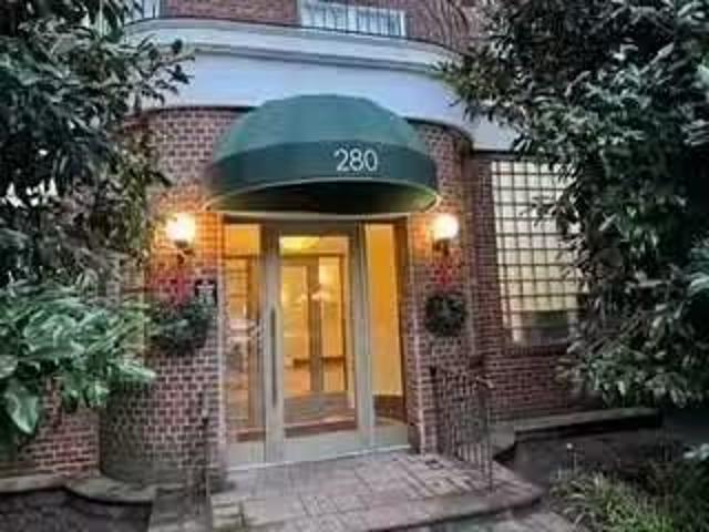 280 Ocean Parkway, 2D, Brooklyn, NY 11218