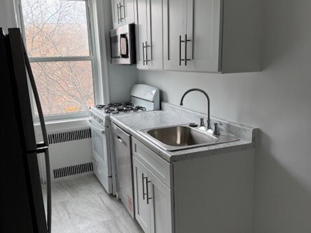 280 Ocean Parkway, Unit 4L | Compass