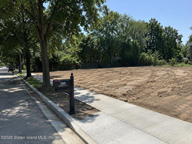 280 Manhattan St, Staten Island, NY 10307
