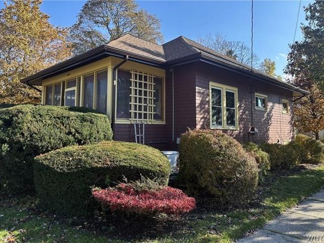 280 Maple Ave, Hamburg, NY 14075