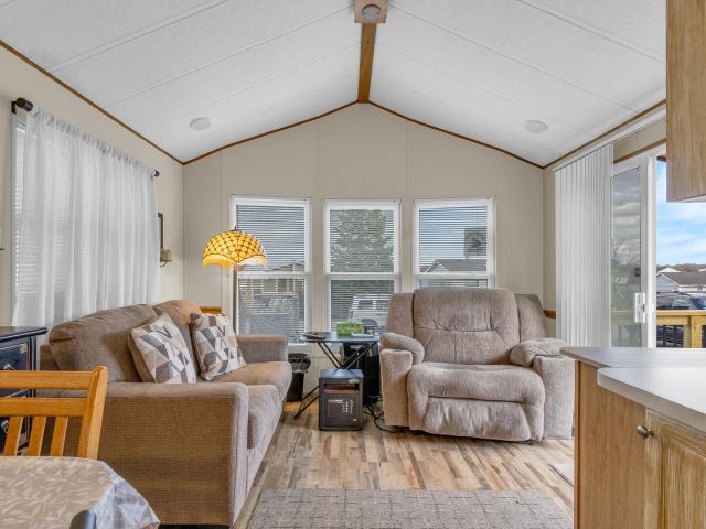 280 Misty Ridge, McHenry, IL 60051 | MLS #12611 | Compass