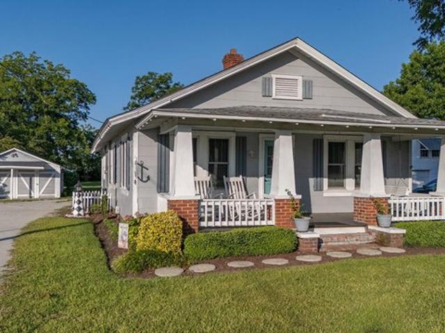 280 N Highway 101, Beaufort, NC 28516