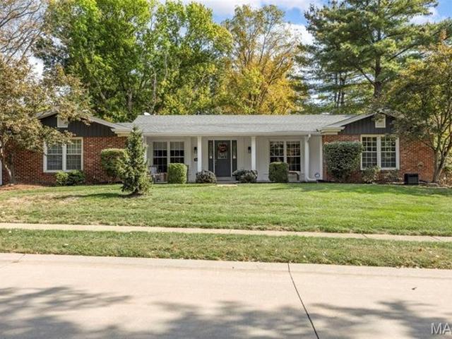 280 Portico Dr, Chesterfield, MO 63017