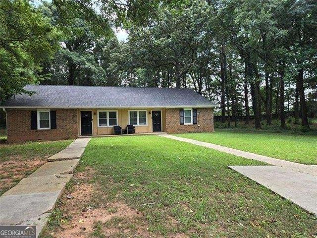 280 Rock Island Ln, Ellenwood, GA 30294