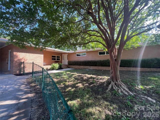 280 Raintree Road