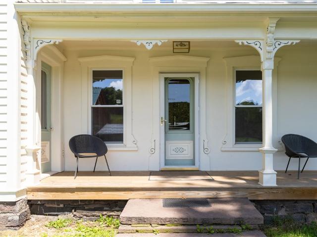 280 W Peakes Brook Road