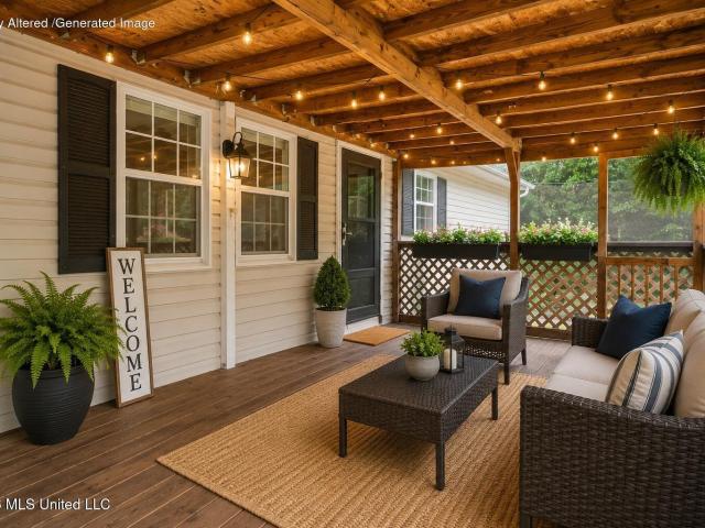 280 Thunderbird Drive