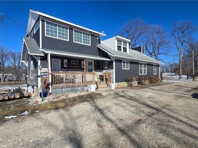 28143 N Island Cir, Hollandale, MN 56045