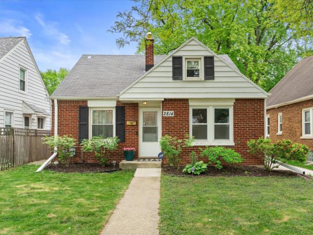 2814 N 80th St