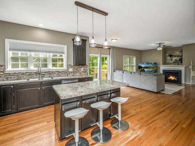 2814 angela ct
