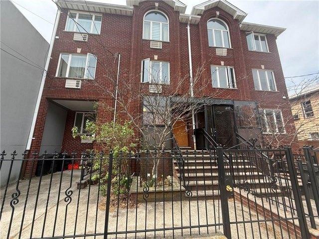 2814 E 28th St, Brooklyn, NY 11235