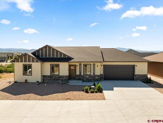 2814 Glacier Dr, Montrose, CO 81401