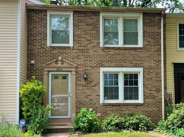 2814 Raymond Ct, Falls Church, VA 22042