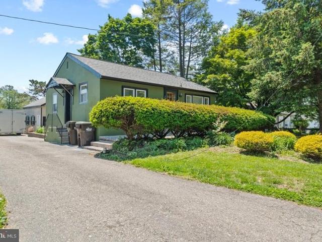 2814 Swede Rd, Norristown, PA 19401