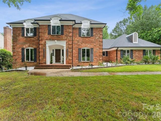 2814 Winding Oak Dr, Charlotte, NC 28270