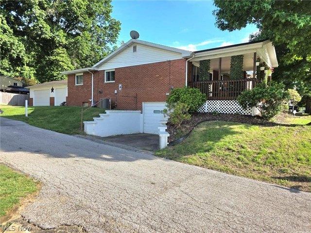 2814 16th Ave, Vienna, WV 26105