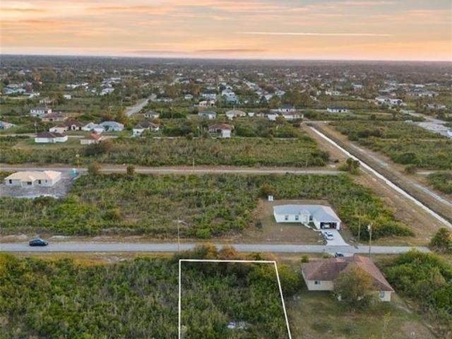 2814 71st St W, Lehigh Acres, FL 33971