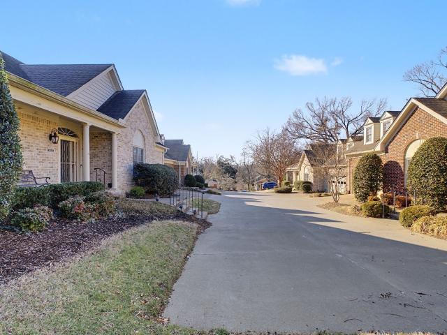 2814B White Oak Dr