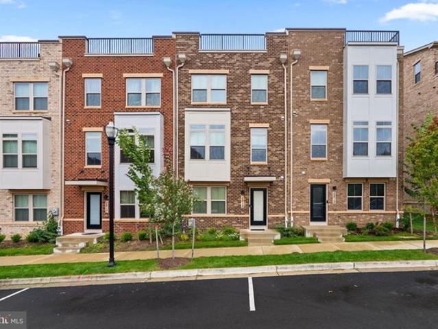2815 Battersea Lake Loop, Hyattsville, MD 20782
