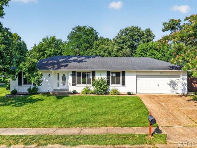 2815 Birch Tree Dr, Saint Charles, MO 63301