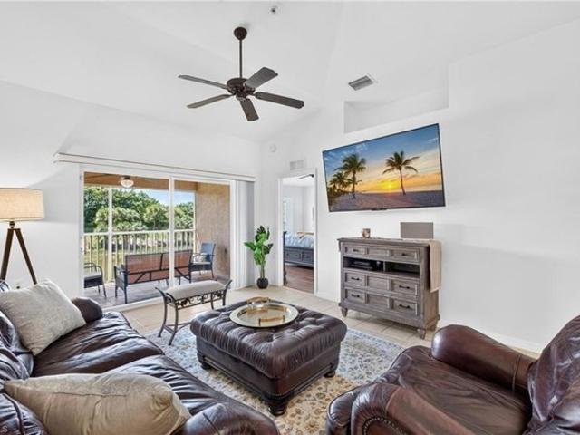 2815 Cypress Trace Cir Apt 204, Naples, FL 34119
