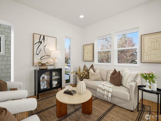 2815 E Denny Way, Unit B, Seattle, WA 98122 | MLS #2487 | Compass