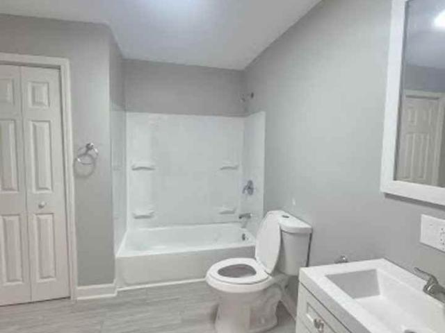 2815 Harrison 1 Bedroom Apartment for Rent at 2815 W Harrison St, Chicago, IL 60612 East Garfield Park