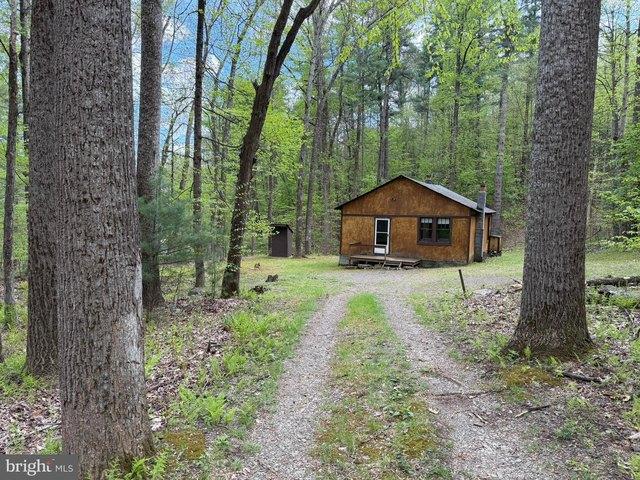 2815 Hoot and Holler, Petersburg, PA 16669