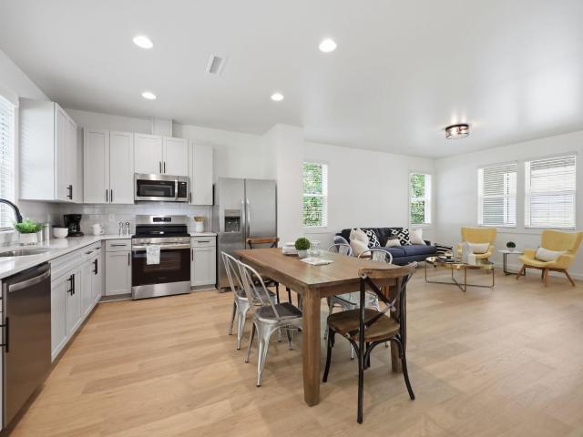 2815 Wilcox Place 101